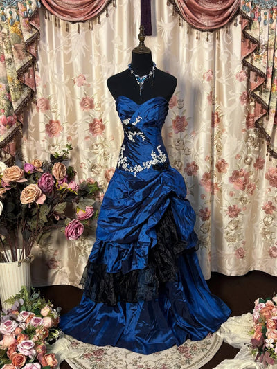 Rococo Dresses – Rococo Gowns, Ball Gowns & Prom Styles | Mondressy